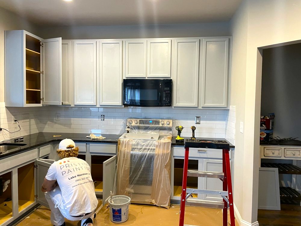 Cabinet Painters Mooresville, NC | Military Discount Available